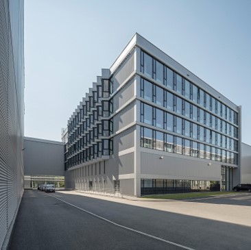 Semiconductor Expansion Meets All Project Milestones - Customer